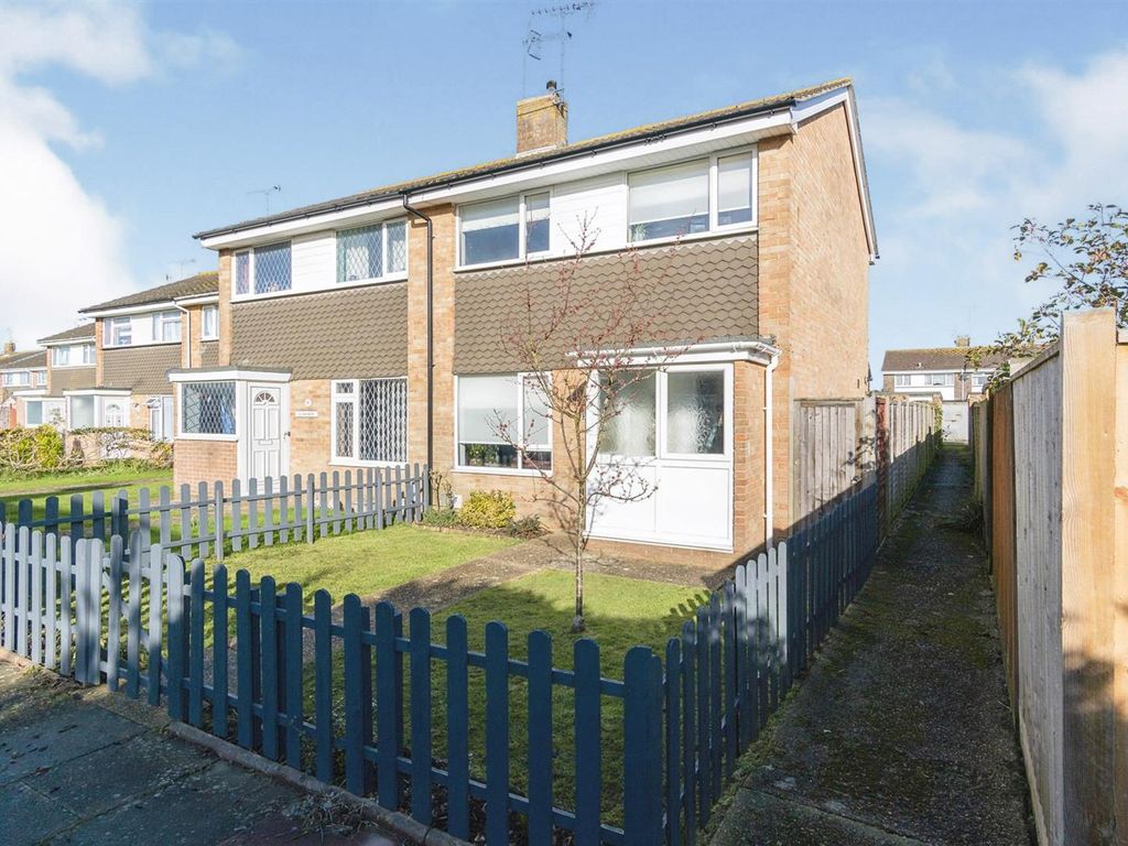 3 Bed Semi Detached House For Sale In Chilgrove Close Goring By Sea
