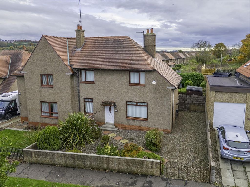 3 Bed Semi Detached House For Sale In Haldane Avenue Dundee Dd3 £
