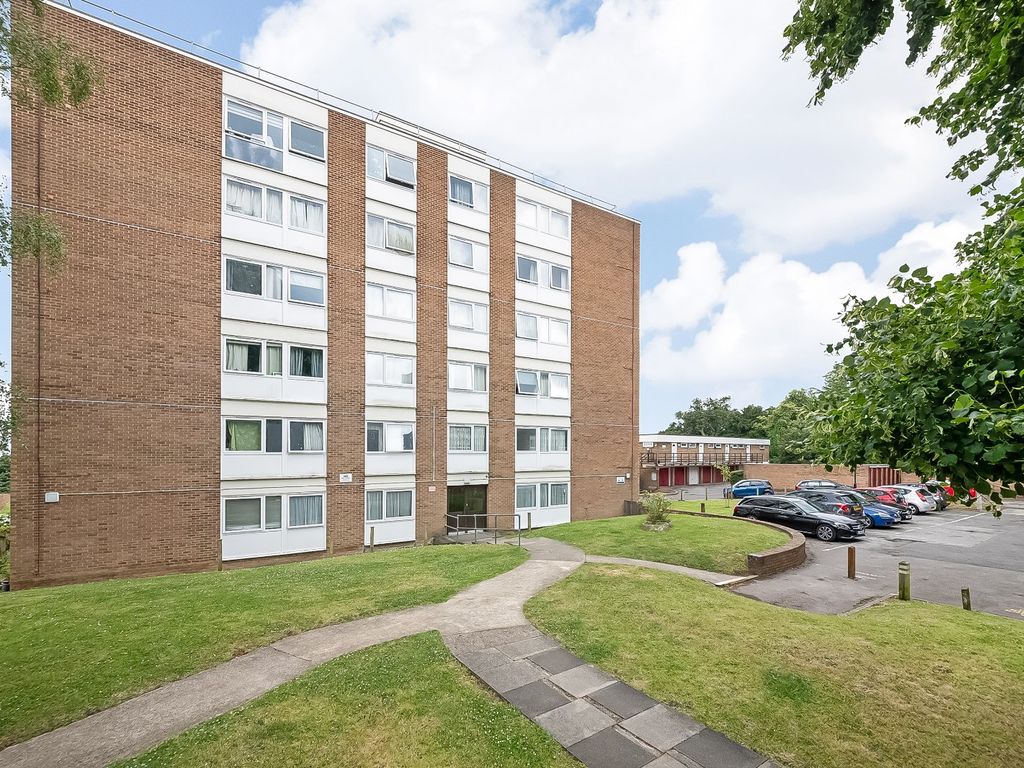 3 bed flat for sale in Priory Crescent, London SE19, £350,000 - Zoopla