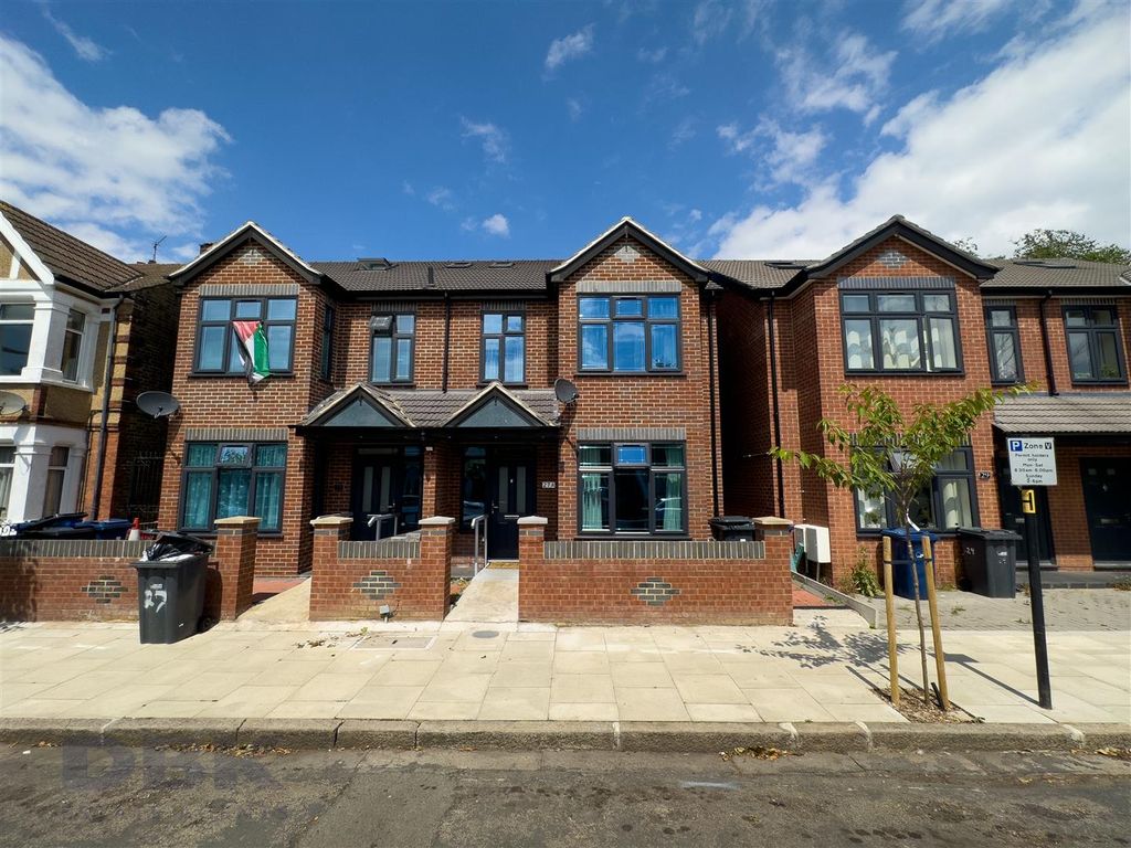 4 bed semi-detached house for sale in Church Avenue, Southall UB2, £ ...