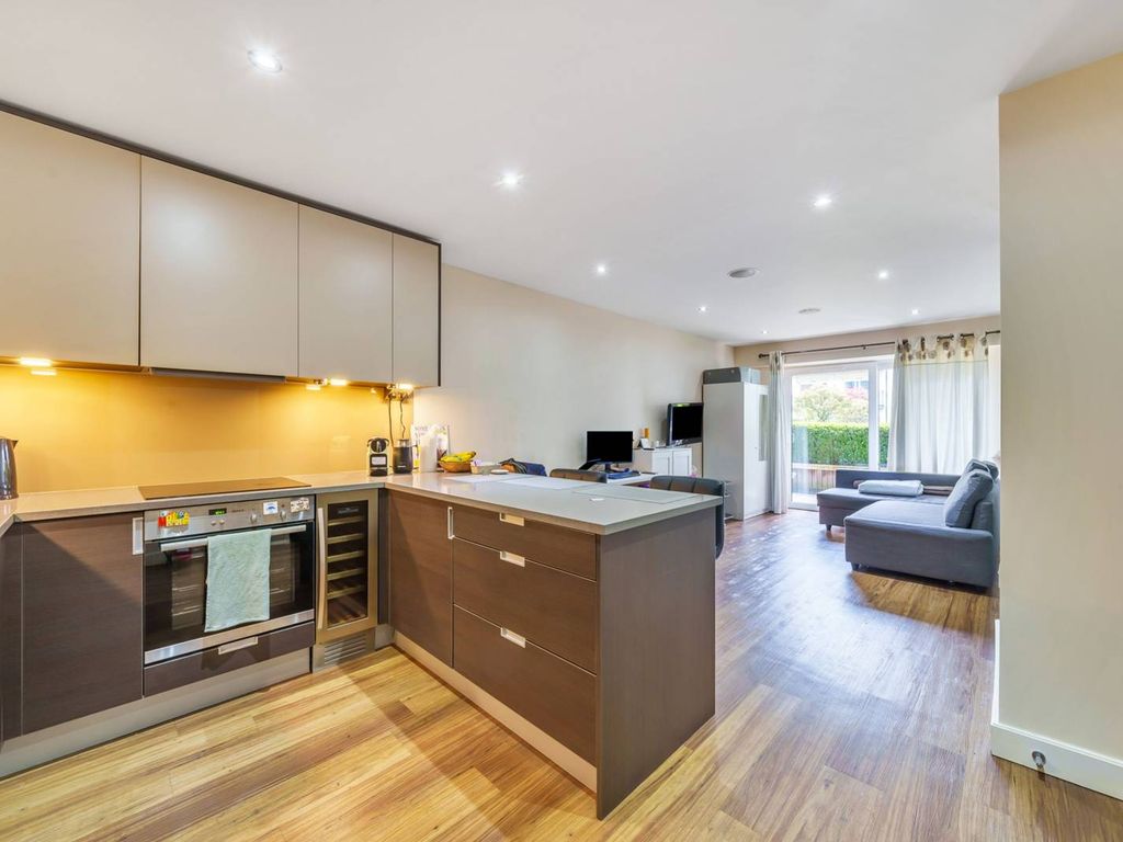 1 bed flat for sale in Cavendish House, Colindale, London NW9, £290,000 ...