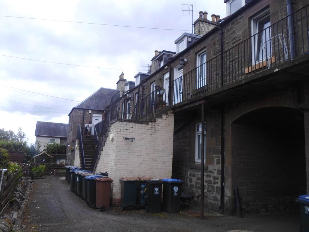 2 bed maisonette to rent in Main Street, Invergowrie, Dundee DD2, £750 ...
