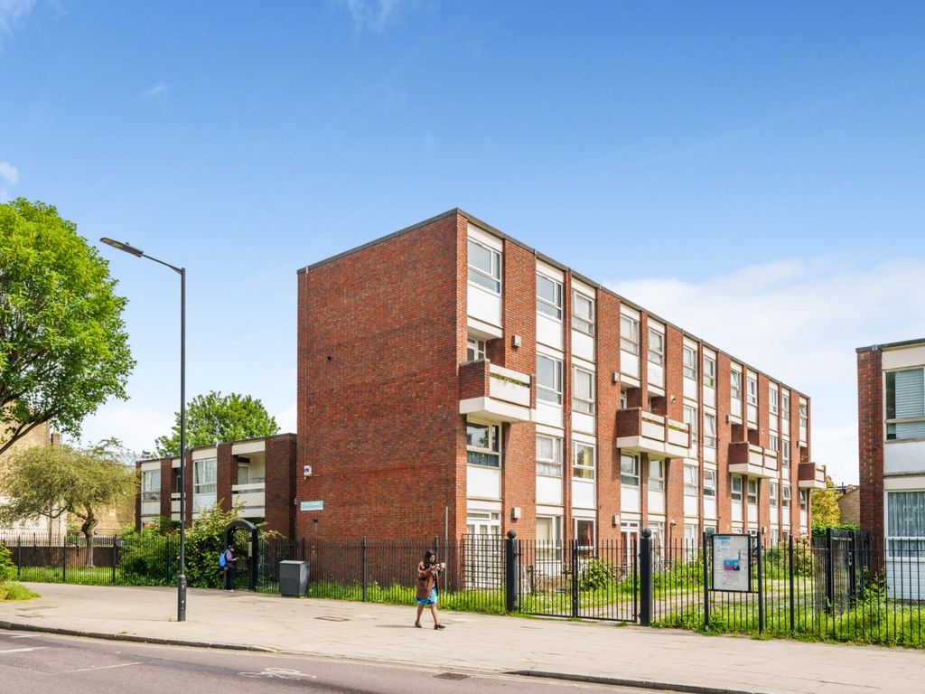 2 bed maisonette for sale in Priory Court, Brooksby's Walk, Hackney E9 ...