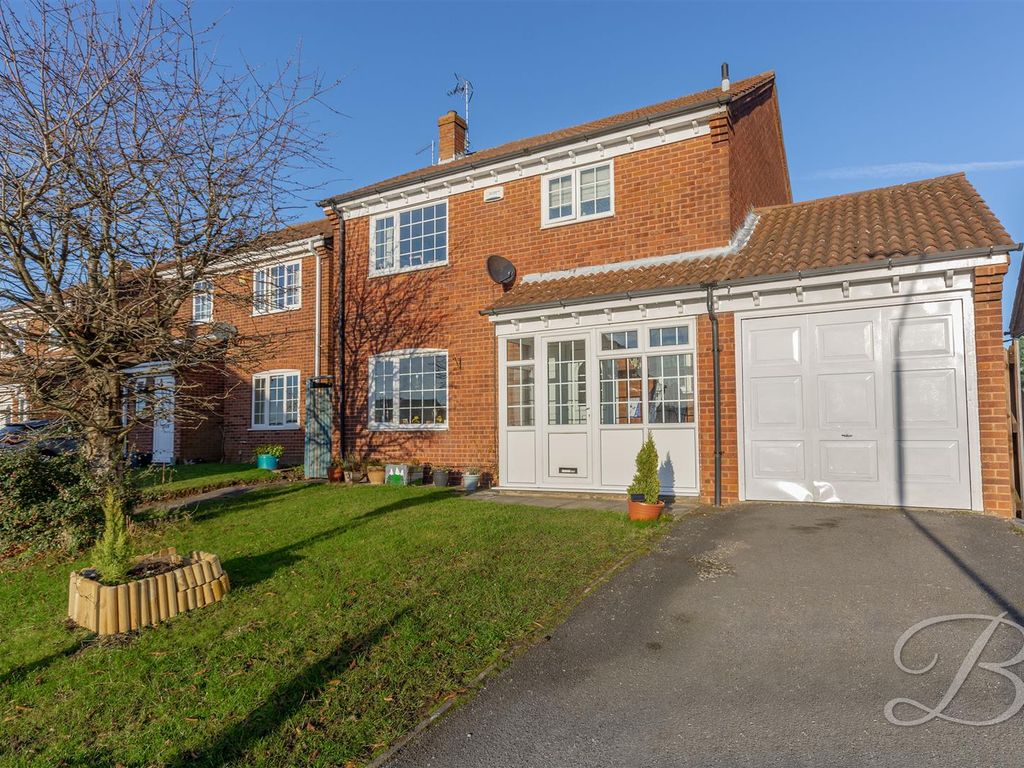 4 bed detached house for sale in Saddlers Close, Forest Town, Mansfield ...