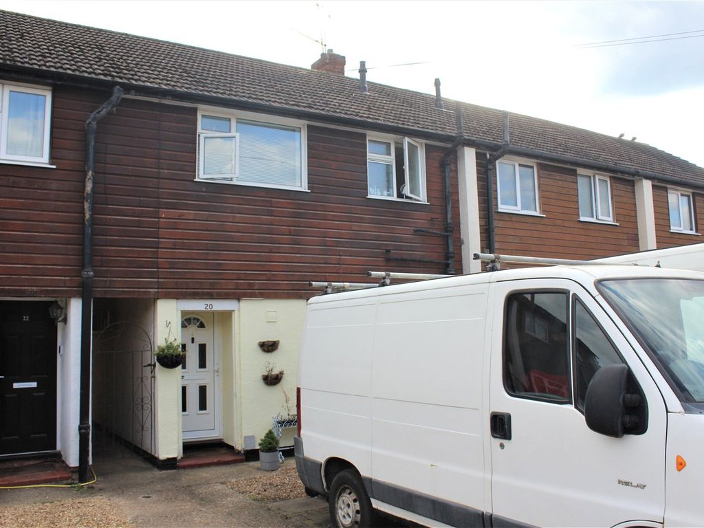 2 bed terraced house for sale in Ewins Close, Ash, Surrey GU12 - Zoopla
