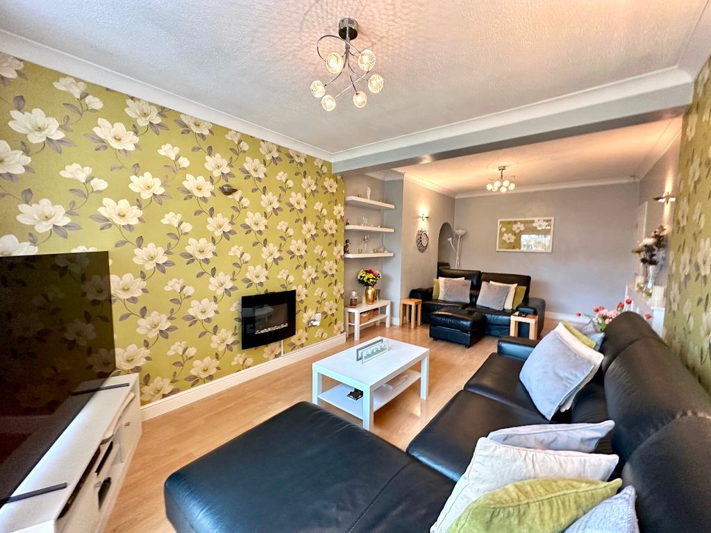 4 bed semi-detached house for sale in Redden Court Road, Harold Wood ...