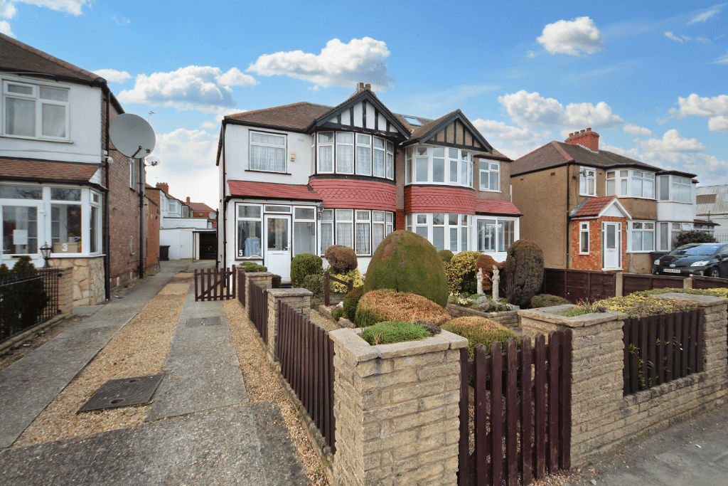 3 bed semi-detached house for sale in Alperton Lane, Perivale ...