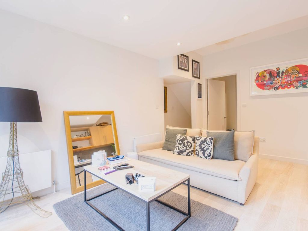 1 bed flat to rent in Springbank Road, Lewisham, London SE13, £1,750 ...