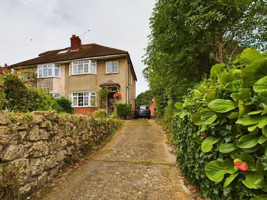 3 Bed Semi Detached House For Sale In Satchell Lane Hamble