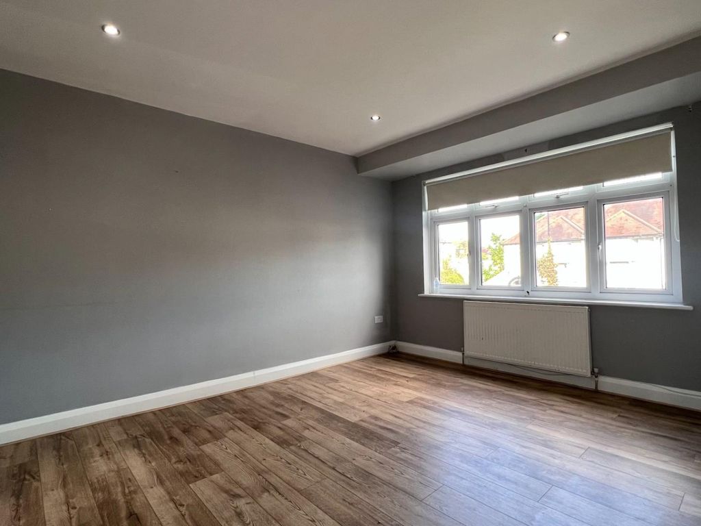 2 bed flat to rent in Chelford Road, Bromley BR1 - Zoopla