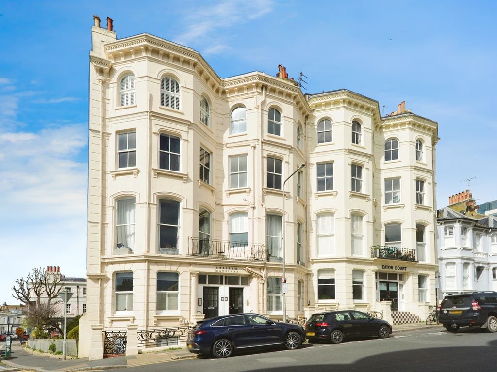 2 bed flat for sale in Eaton Place, Brighton BN2, £550,000 - Zoopla