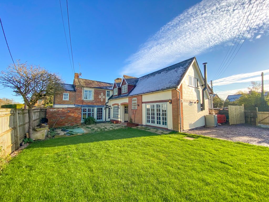 4 bed link-detached house for sale in Chapel Lane, Lilbourne CV23 - Zoopla