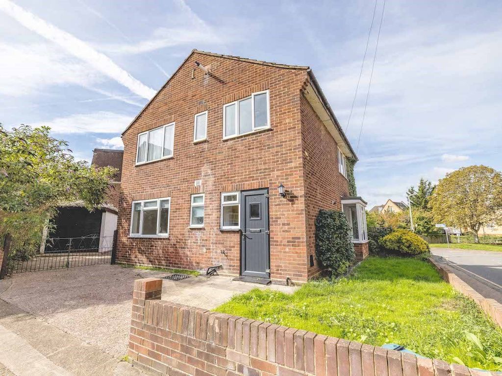 2 bed maisonette for sale in Classon Close, West Drayton UB7 - Zoopla
