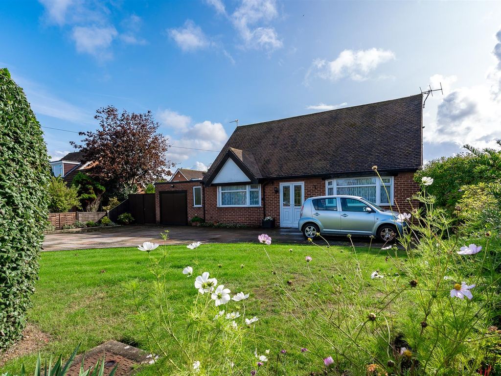 2 Bed Detached Bungalow For Sale In Southport Road Formby Liverpool