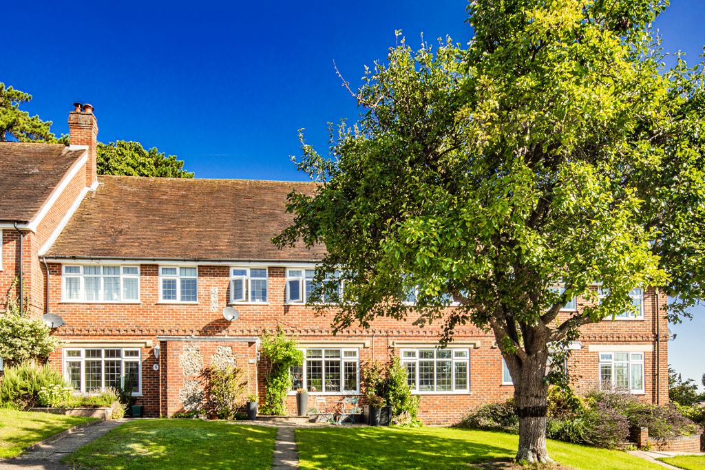 4 Bed Property For Sale In 6 Lardon Cottages Streatley On Thames Rg8