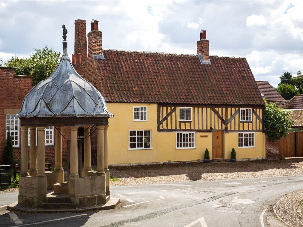 4 bed detached house for sale in Dunroyal, Helperby, York, North ...