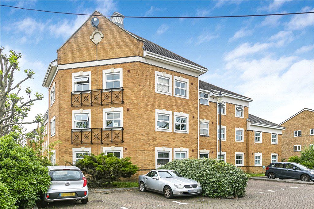 2 bed flat for sale in Prince Albert Court, Staines Road West, Sunbury ...