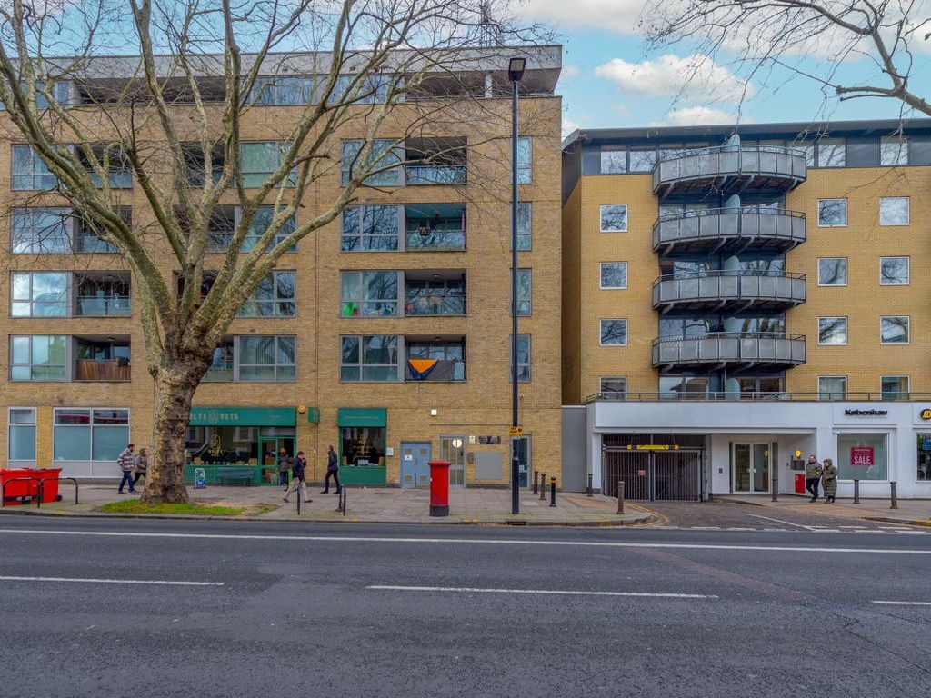 1 bed flat for sale in Chiswick High Road, London W4 - Zoopla