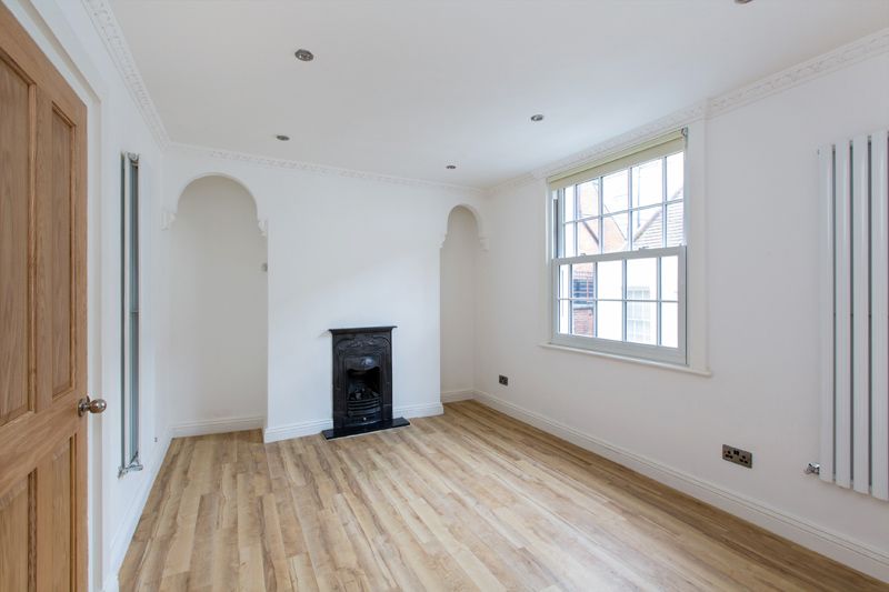 2 bed flat to rent in Flask Walk, Hampstead NW3, £2,708 pcm - Zoopla
