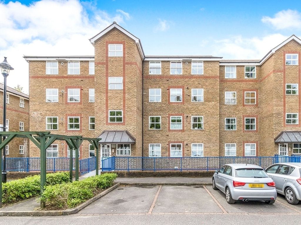 2 bed flat for sale in River Bank Close, Maidstone, Kent ME15 - Zoopla
