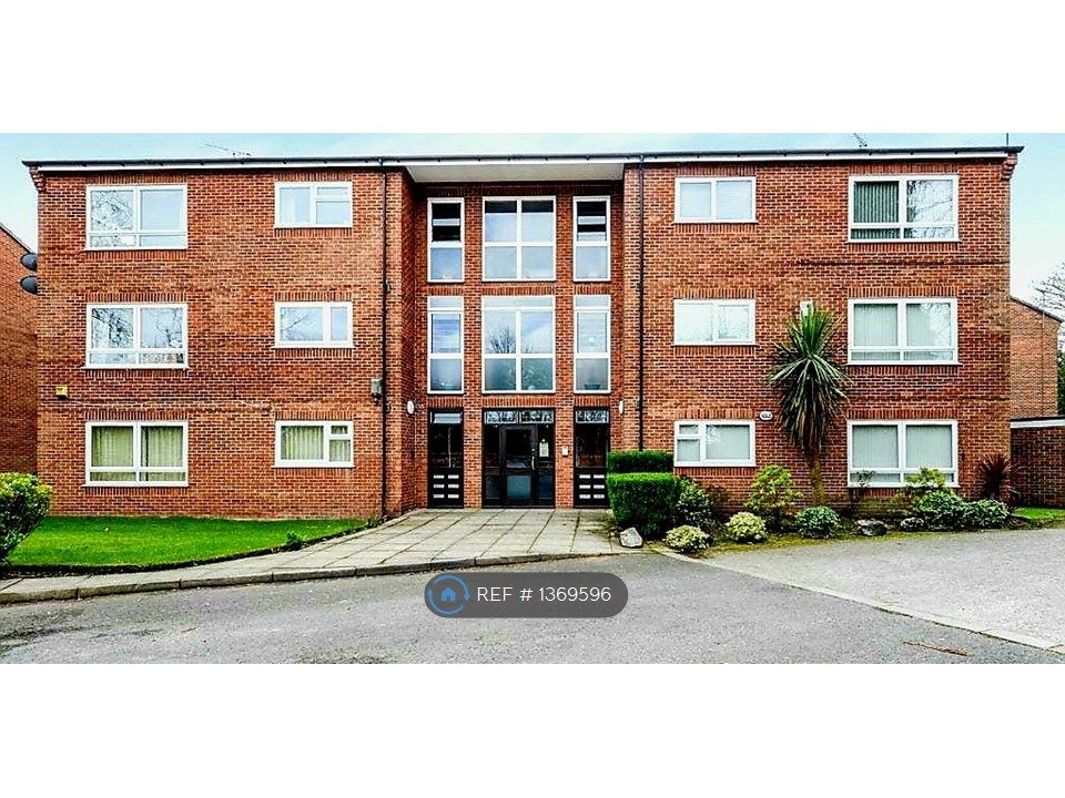 1 bed flat to rent in Mosslea Park, Liverpool L18, £800 pcm - Zoopla