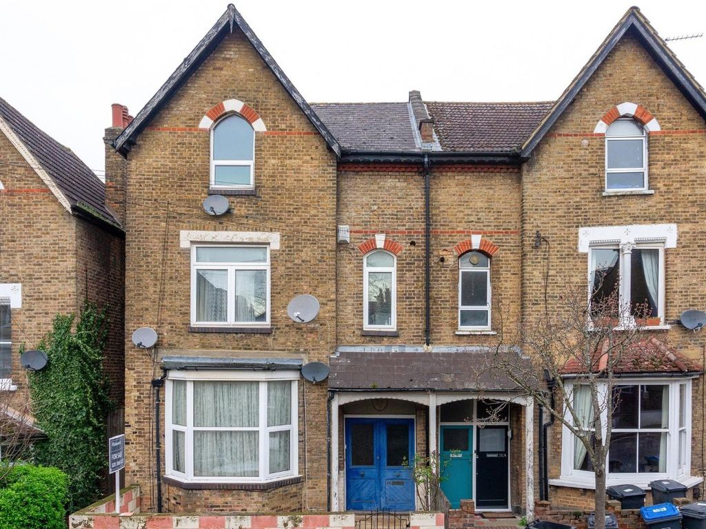 6 bed detached house for sale in Rockmount Road, London SE19, £935,000 ...