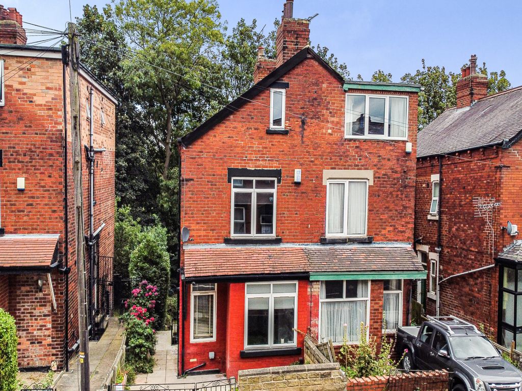 5 bed semi-detached house for sale in Hartley Avenue, Woodhouse, Leeds ...