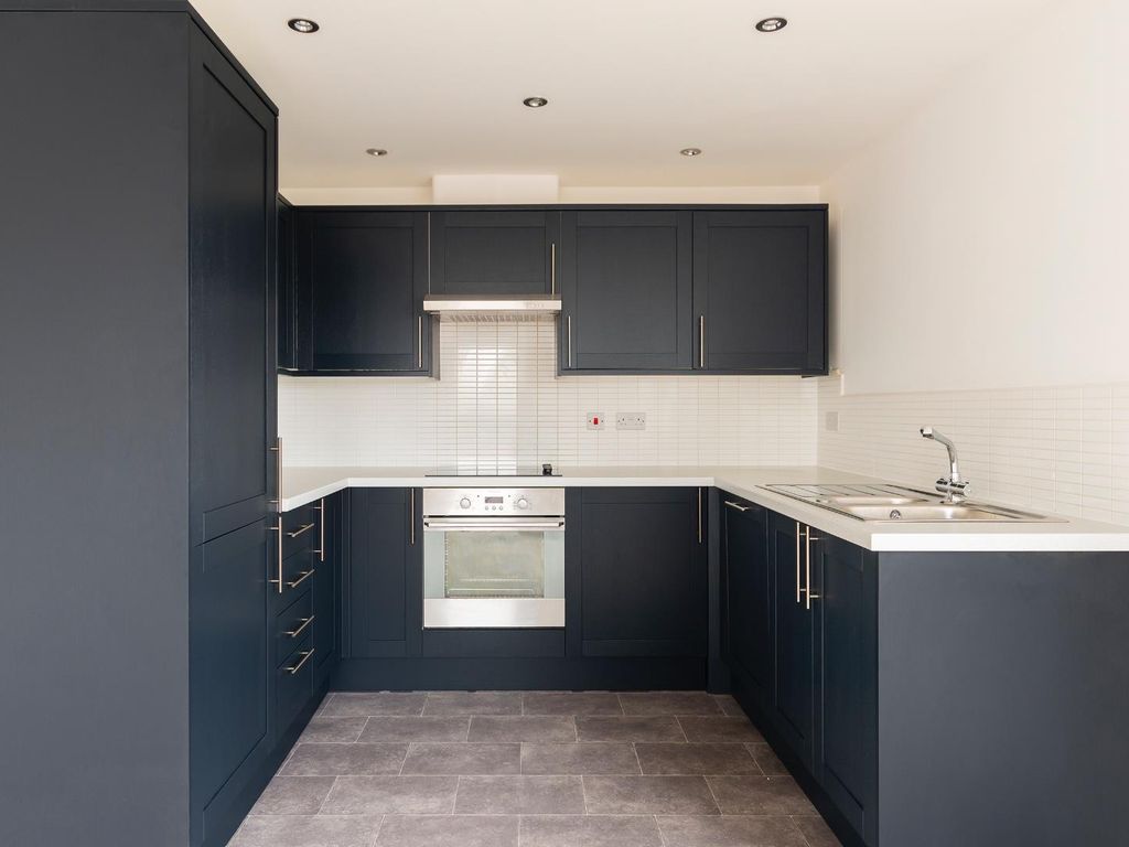 2 bed flat for sale in Paxton Drive, Bristol BS3 - Zoopla