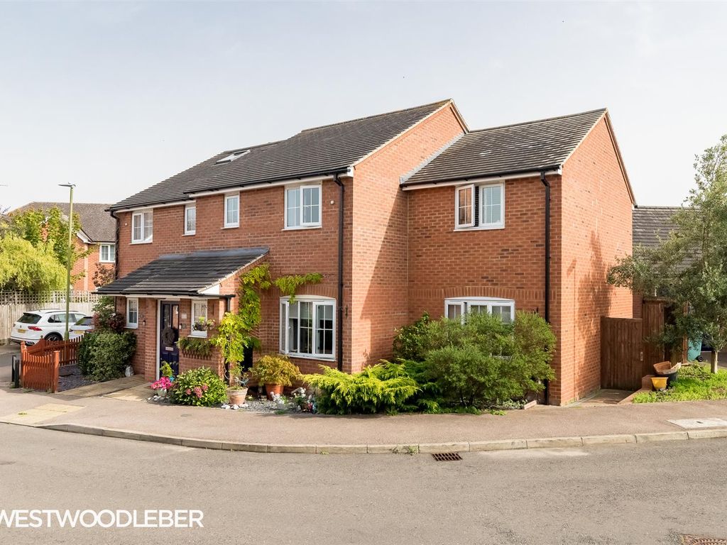 4 bed semi-detached house for sale in Thunderfield Close, Broxbourne ...