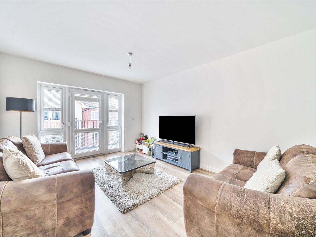 1 bed flat for sale in Bell Farm Way, Hersham, Walton-On-Thames KT12 ...