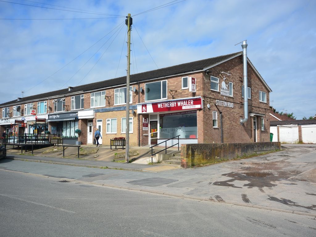 2 bed flat to rent in Stutton Road, Tadcaster, North Yorkshire LS24, £ ...