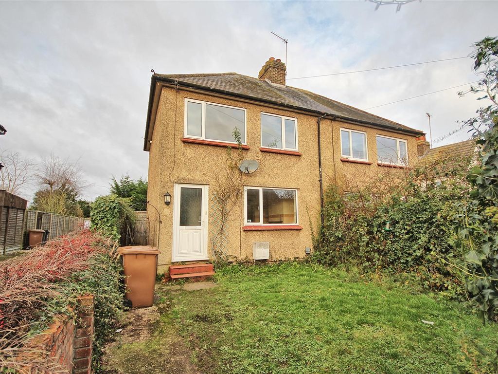 2 Bed Semi Detached House For Sale In Downfield Road Hertford Heath