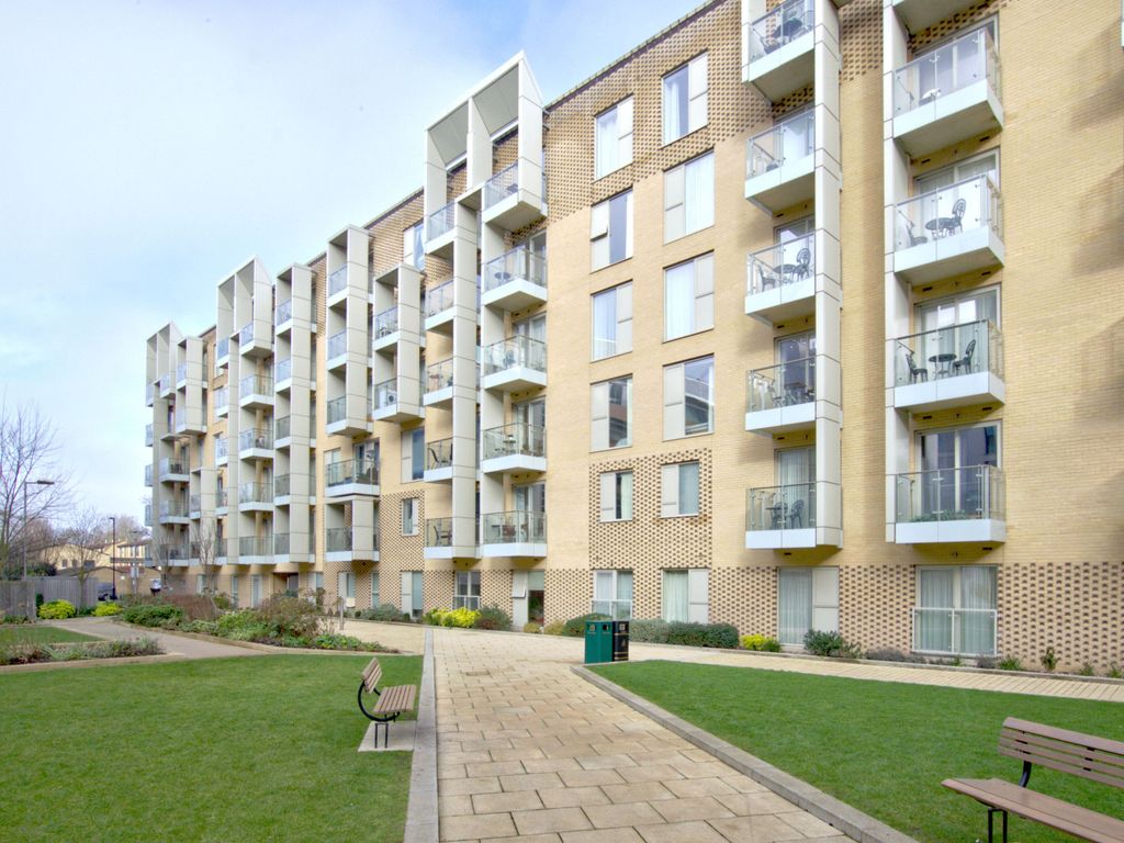 1 Bed Flat To Rent In Great Northern Road Cambridge Cb1 £1 700 Pcm