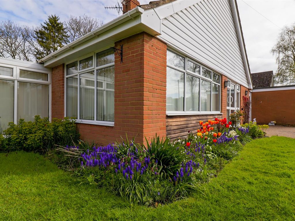 3 bed detached bungalow for sale in Park Farm Lane, Nuthampstead ...