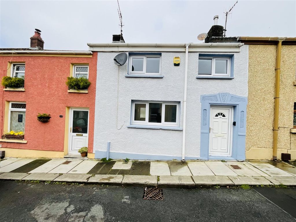 2 bed terraced house for sale in Union Buildings, Llanelli SA15 - Zoopla