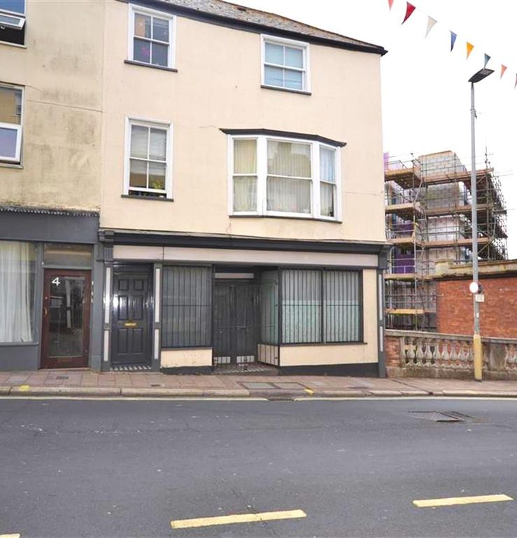 1 bed flat to rent in New Bridge Street, Exeter EX4, £725 pcm - Zoopla