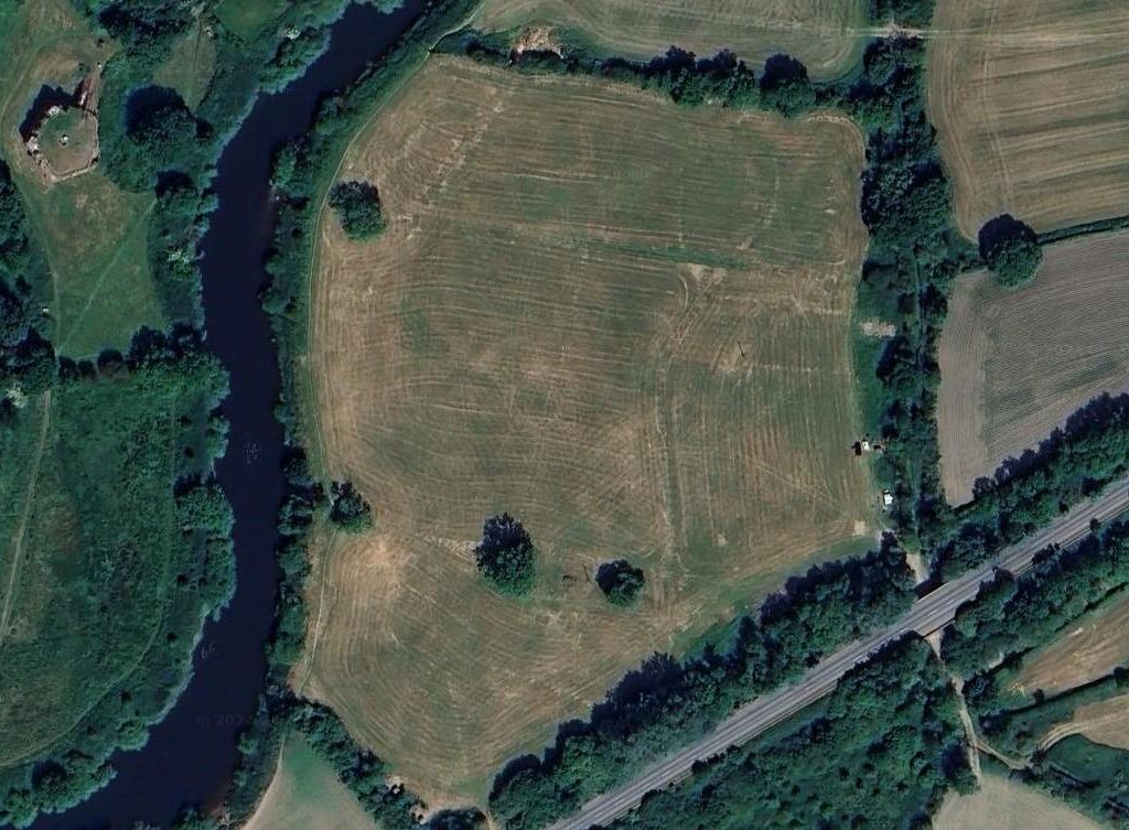 Land for sale in Farndon Meadow, Holt, Wrexham LL13, £110,000 - Zoopla