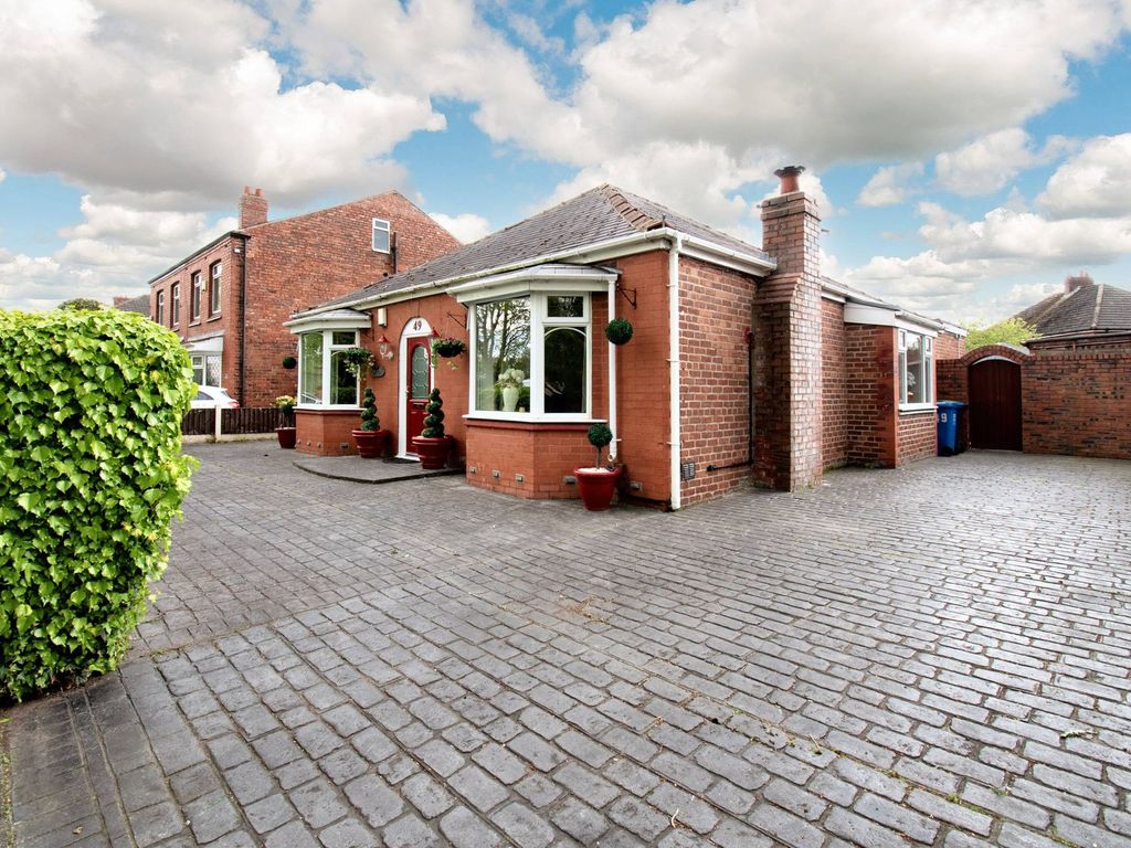 3 Bed Detached Bungalow For Sale In Hallfields Road Warrington Wa2 £