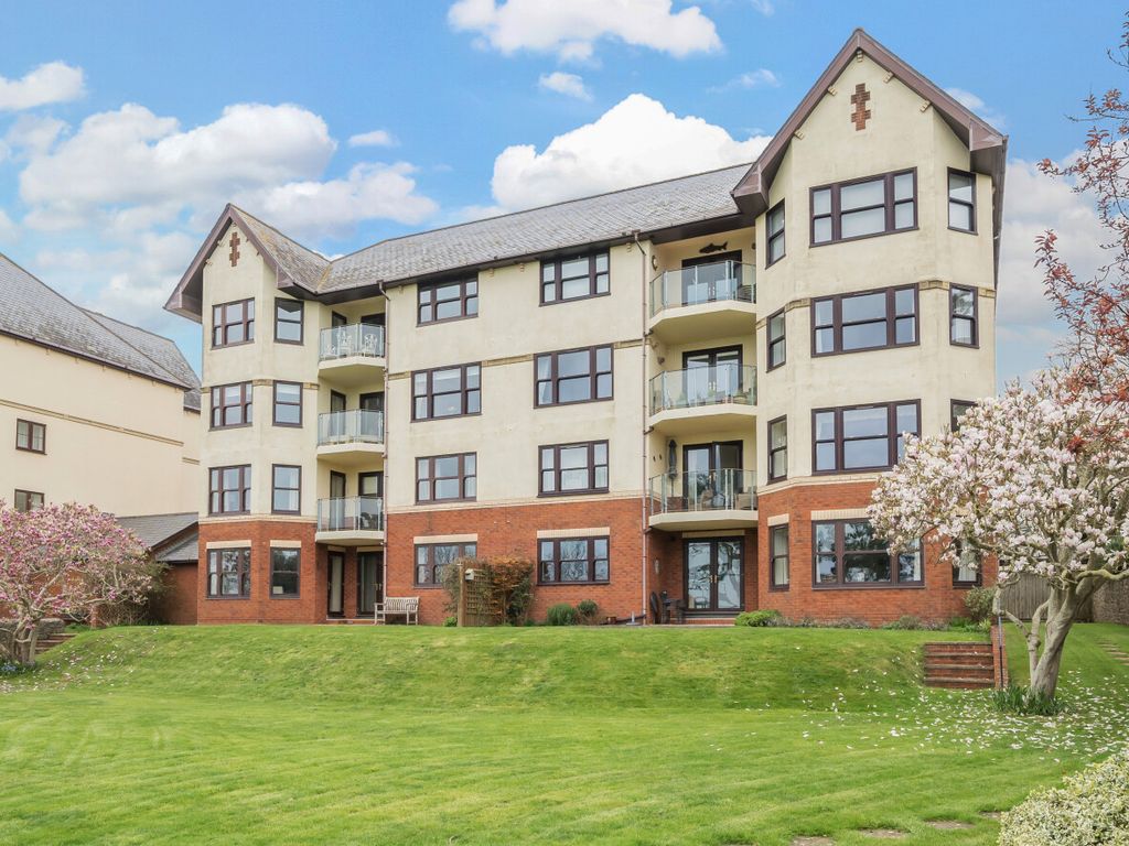 3 bed flat for sale in Douglas Avenue, Exmouth, Devon EX8, £780,000 ...