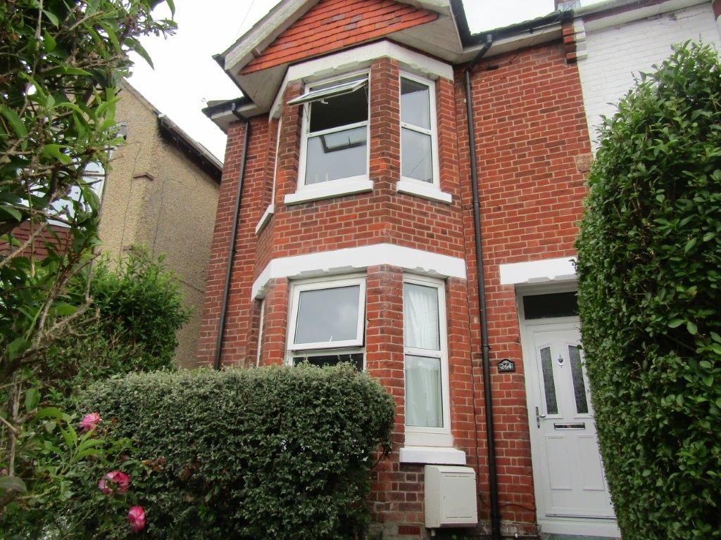 4 bed semi-detached house to rent in Broadlands Road, Southampton SO17 ...
