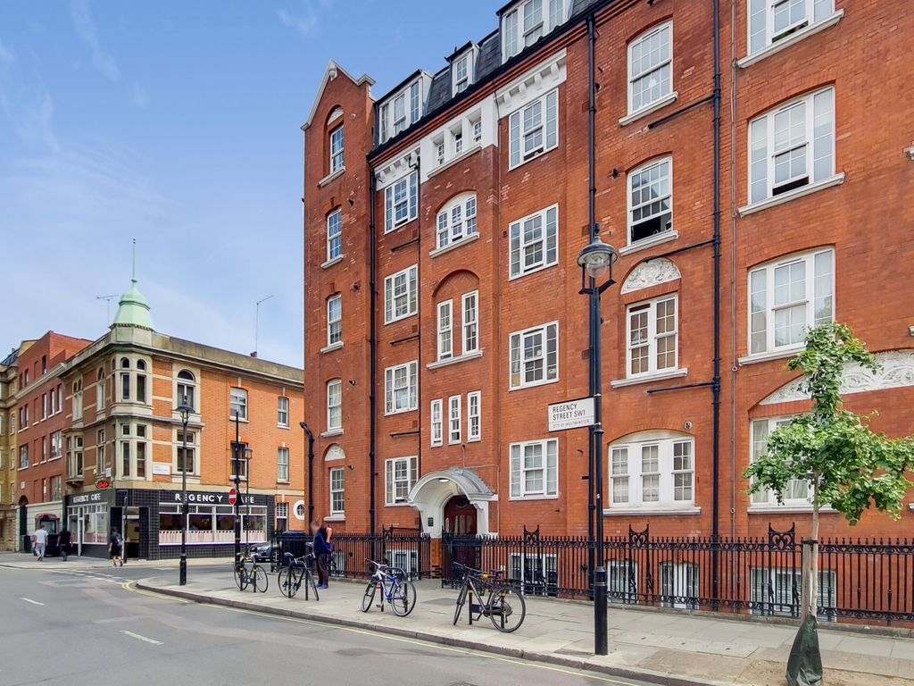 1 bed flat to rent in Norfolk House, Regency Street, Westminster ...