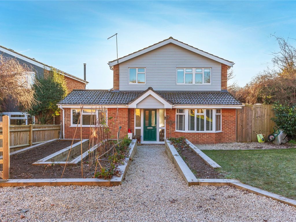 4 bed detached house for sale in Ryecroft Close, Wargrave, Reading ...