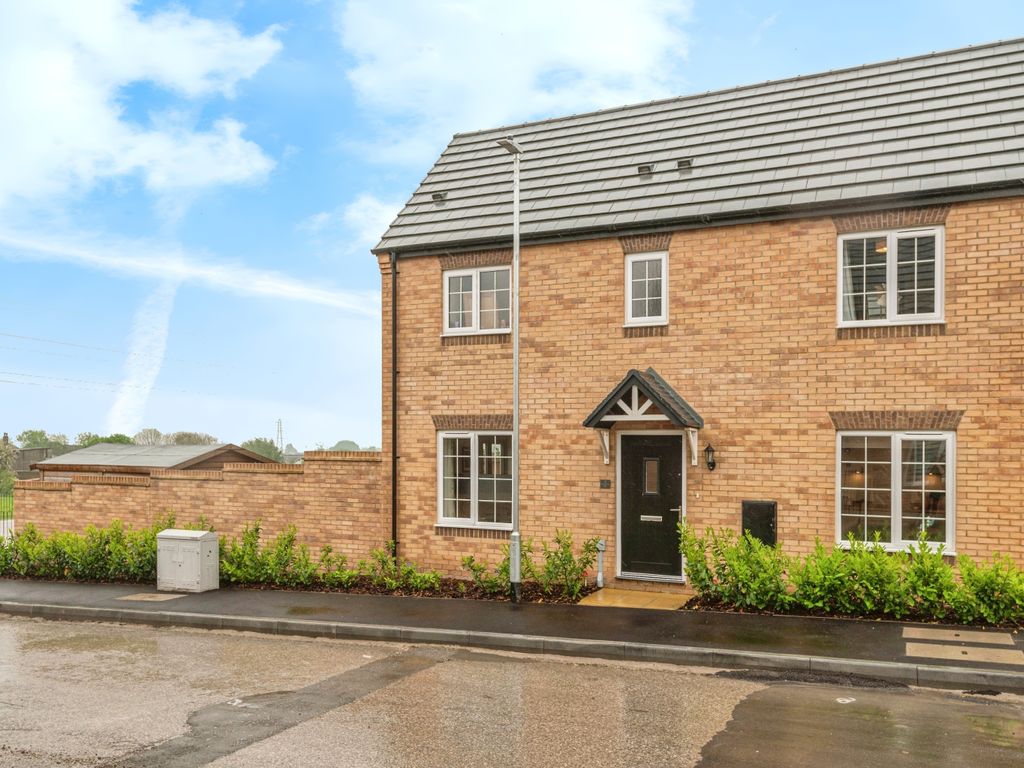 3 bed semi-detached house for sale in Strawberry Way, Mirfield WF14, £ ...