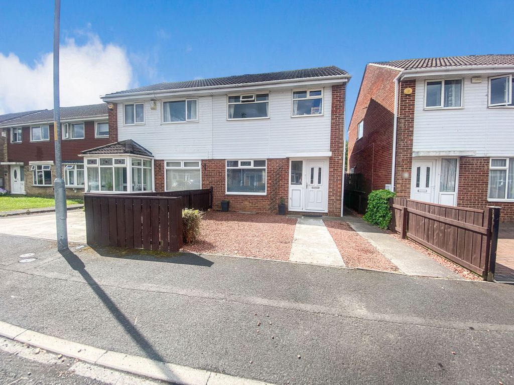 3 Bed Semi Detached House For Sale In Sudbury Way Cramlington Ne23