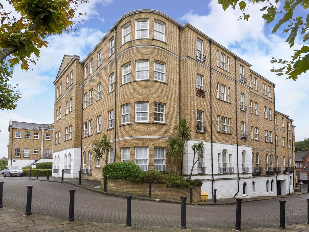 2 bed flat to rent in Frederick Square, London SE16, £2,000 pcm - Zoopla