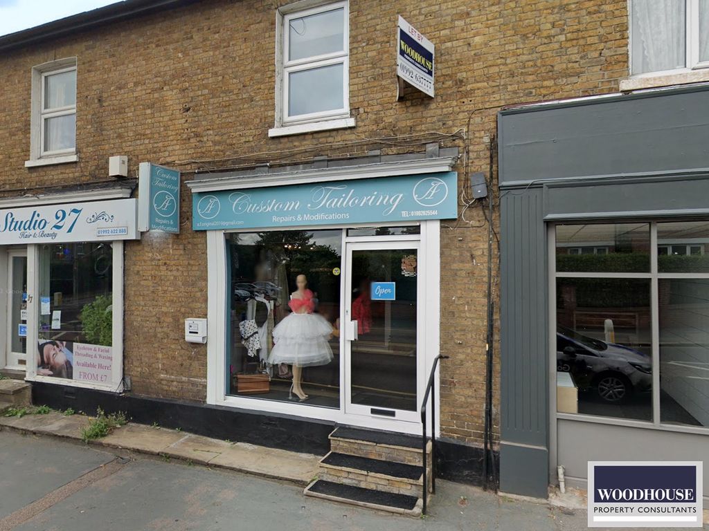 Property to let in Turners Hill, Cheshunt EN8, £14,000 pa - Zoopla