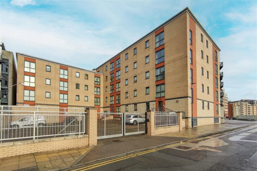 1 bed flat to rent in Waterloo Street, Leeds LS10, £795 pcm - Zoopla
