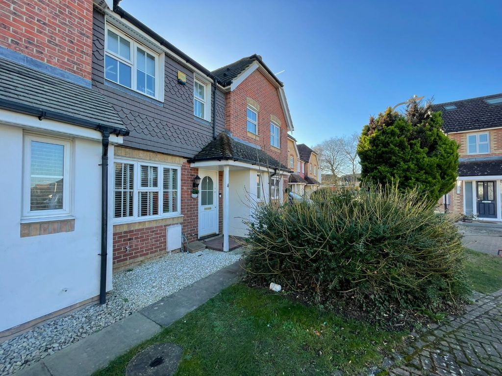 2 Bed Terraced House For Sale In Woolbrook Close Rainham Gillingham