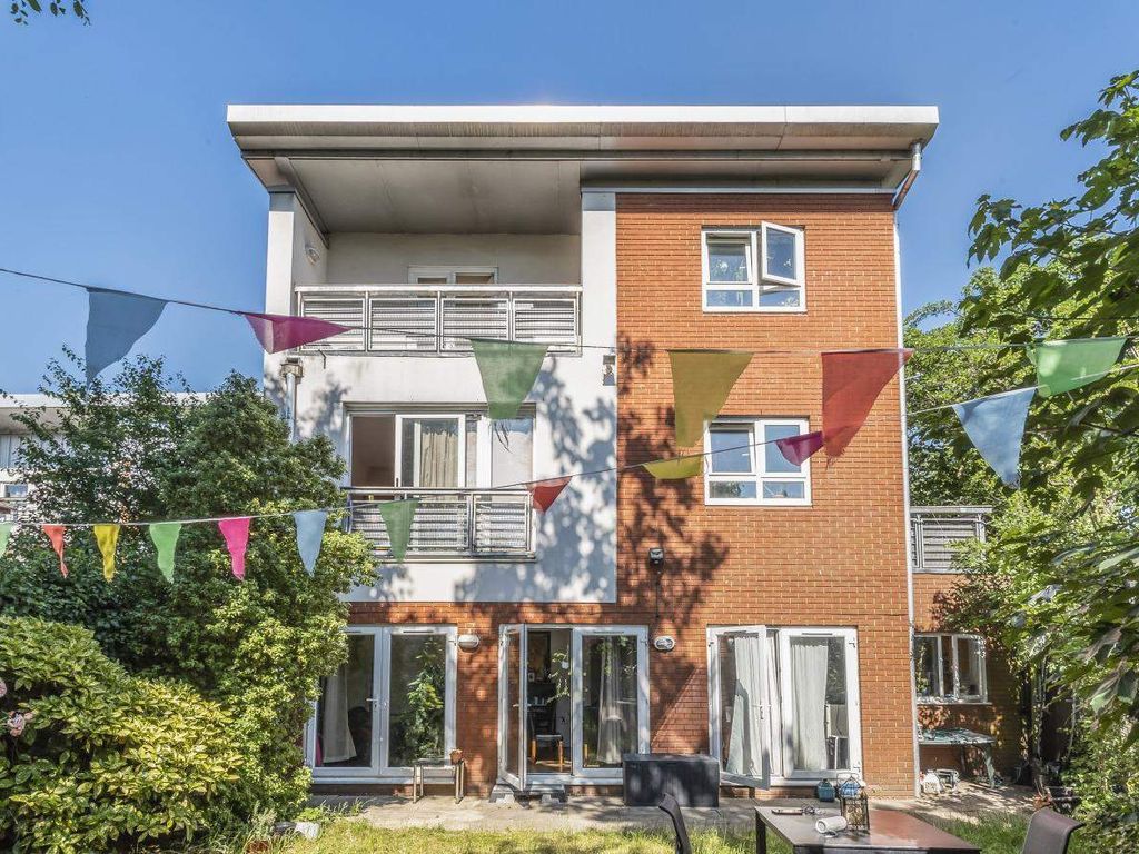 4 bed detached house for sale in Marcon Place, London E8 - Zoopla