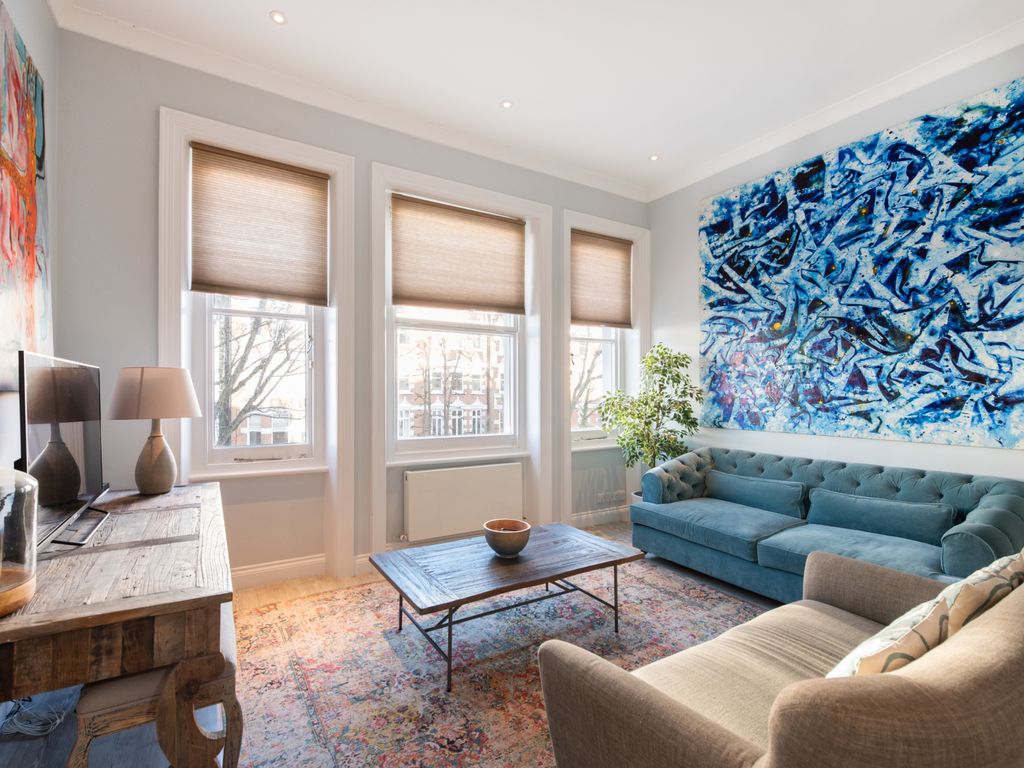 2 bed flat to rent in Belsize Park Gardens, London NW3, £3,400 pcm - Zoopla